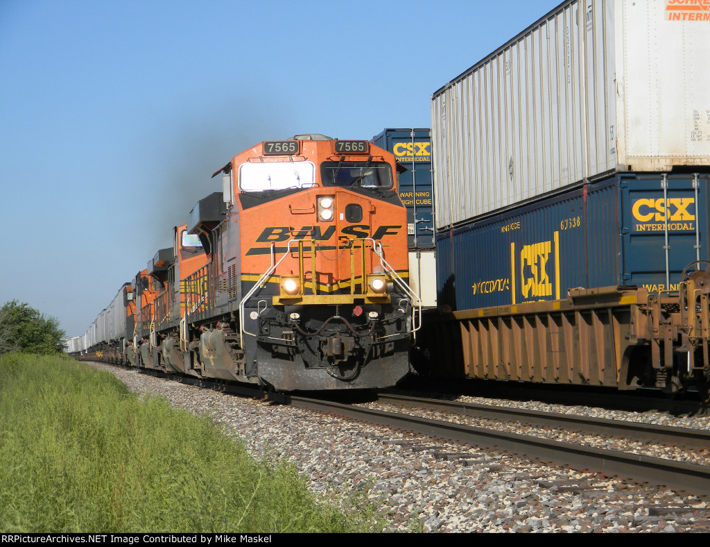 BNSF 7565